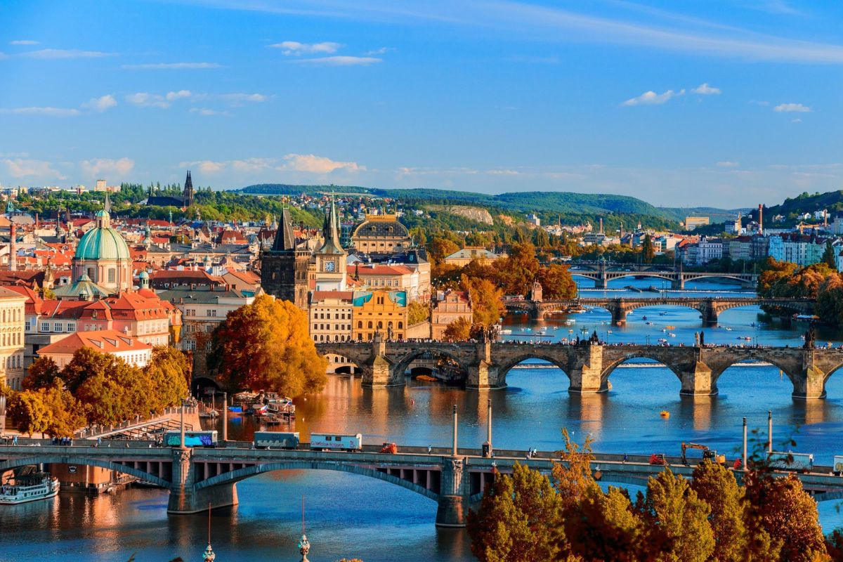 Prague city breaks, holidays and tours | Trips to Prague and guided tours